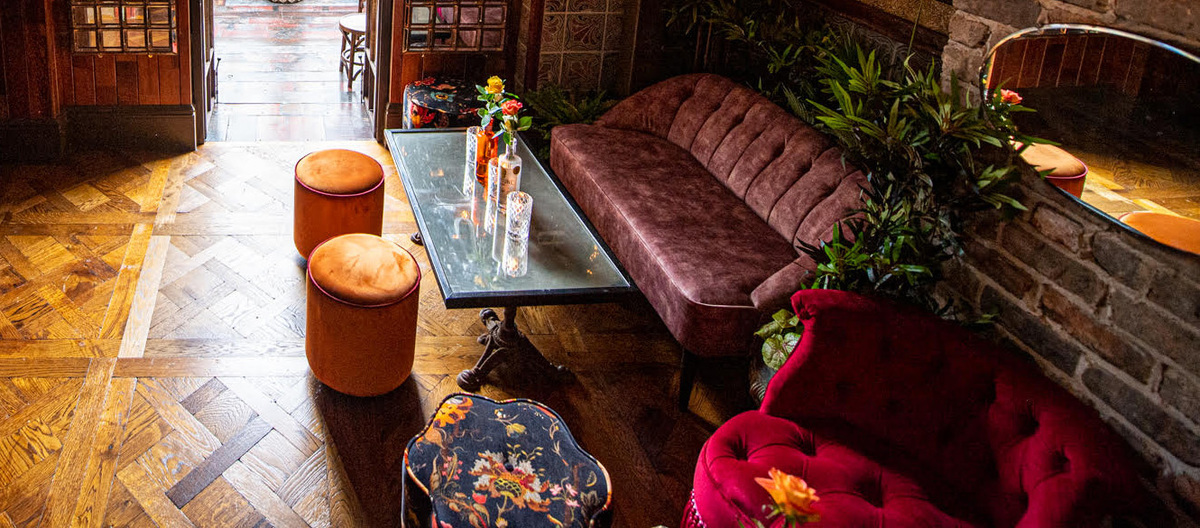 The best gin bar in Mumbles, Gin & Juice