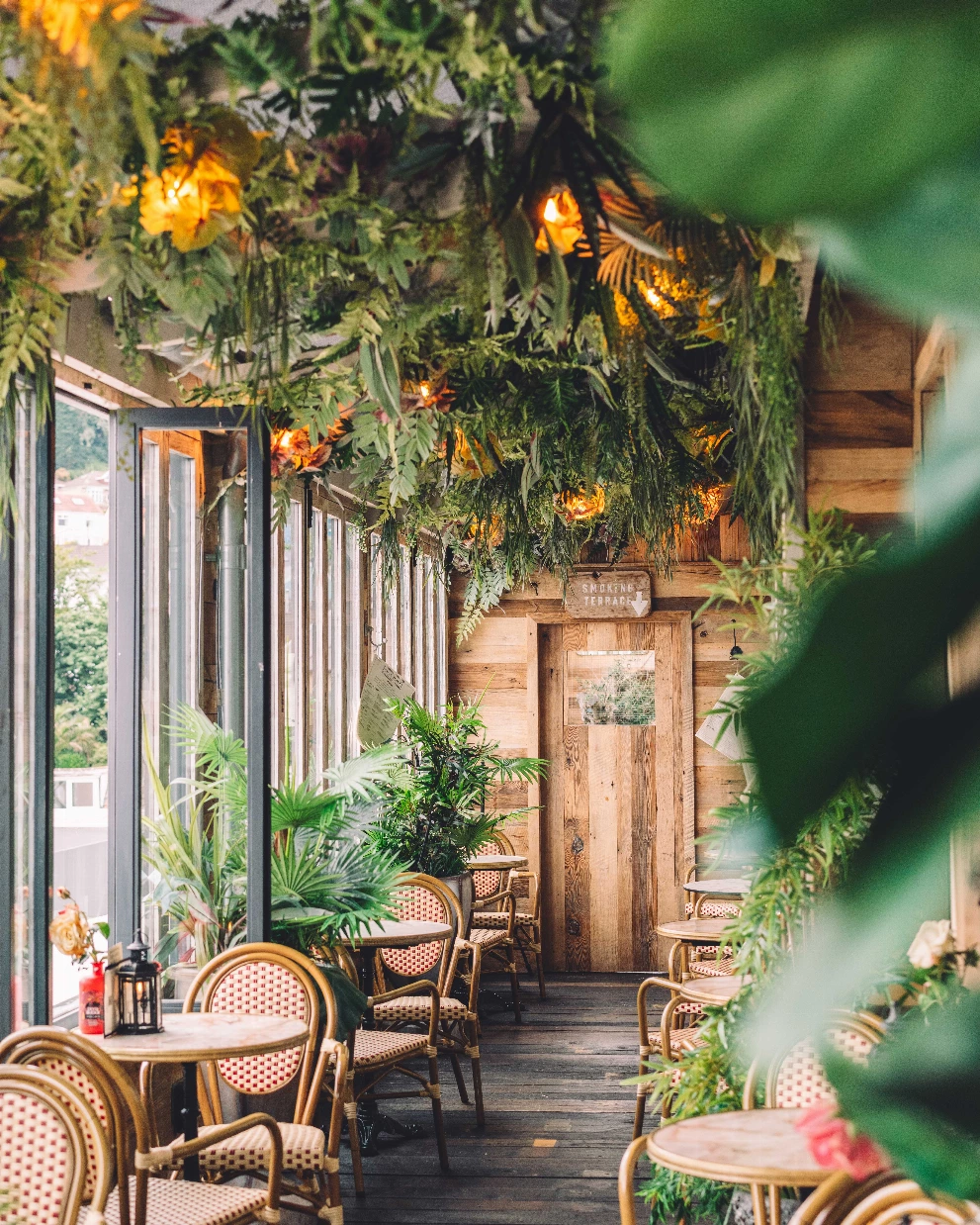 The best gin bar in Mumbles, Gin & Juice